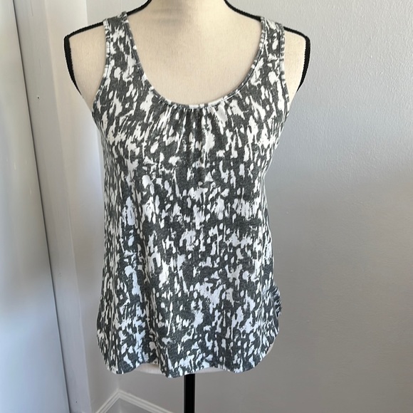 Dex | Tops | Dex Gray And White Tank Top Xs | Poshmark